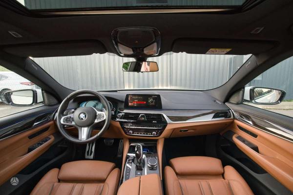 White BMW 640 Gran Turismo 2018 in Vilnius, with an engine capacity of 3.00 L and mileage of 150 thousand km for 26000 €, photo 9 on AUTOMOTO.COM.LV