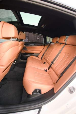 Balts BMW 640 Gran Turismo 2018 Viļņa, ar dzinēja tilpumu 3.00 L un nobraukumu 150 tūkst. km par 26000 €, foto 22 vietnē AUTOMOTO.COM.LV