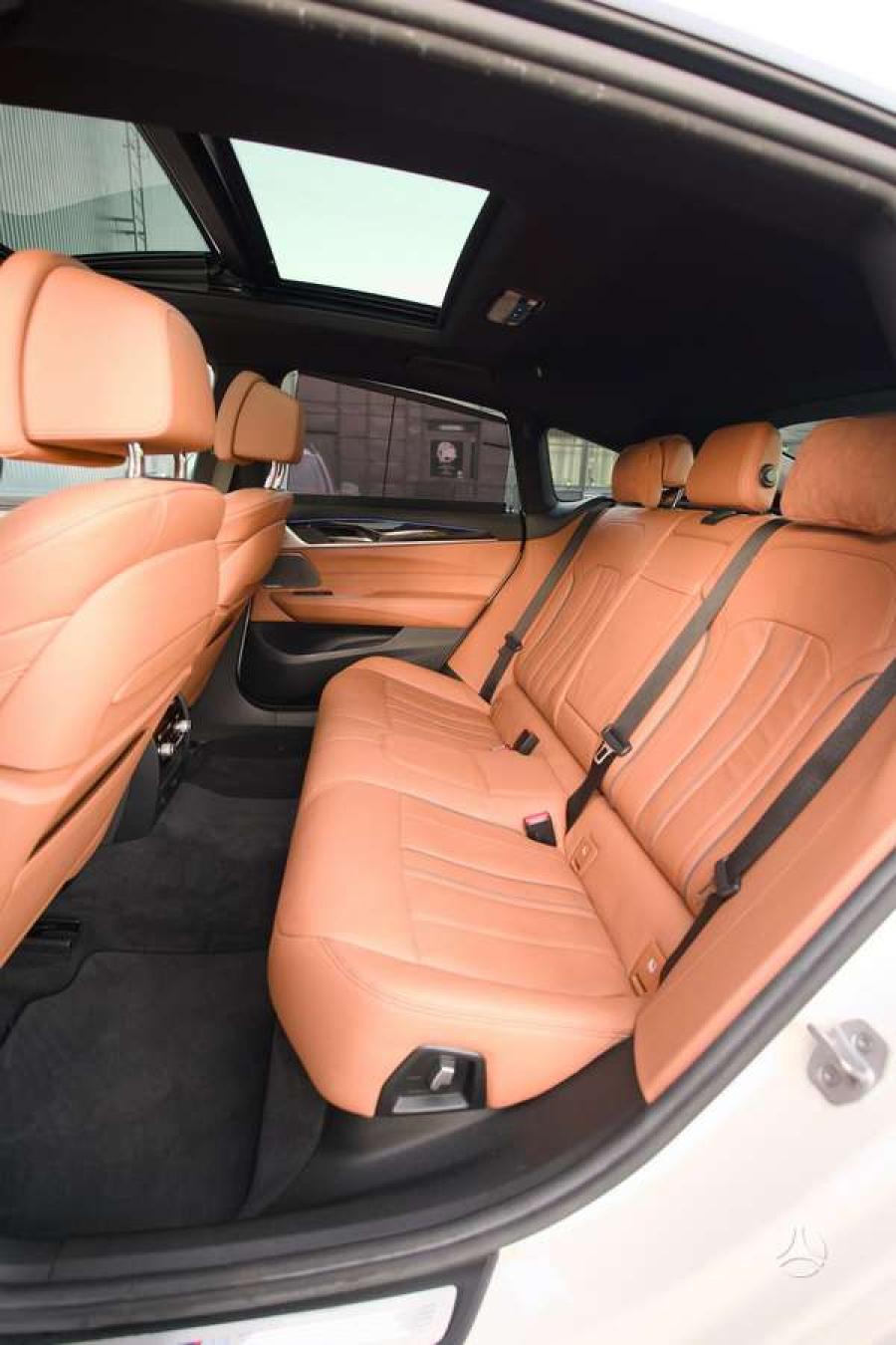 Balts BMW 640 Gran Turismo 2018 Viļņa, ar dzinēja tilpumu 3.00 L un nobraukumu 150 tūkst. km par 26000 €, foto 22 vietnē AUTOMOTO.COM.LV