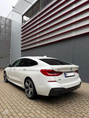 Белый БМВ 640 Gran Turismo 2018 в Вильнюс, объемом двигателя 3.00 л и пробегом 110 тыс. км за 28900 €, фото 7 на AUTOMOTO.COM.LV