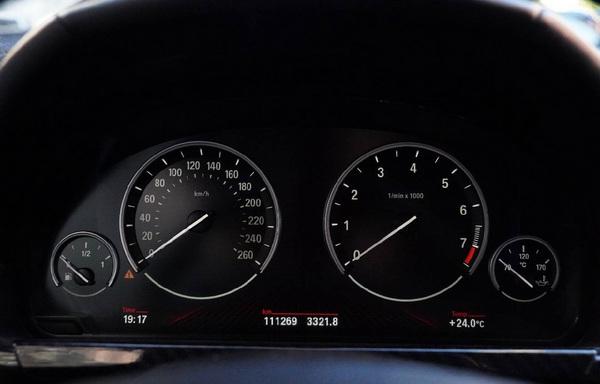 Pelēks BMW 640 2012 Tallina, ar dzinēja tilpumu 0.00 L un nobraukumu 112 tūkst. km par 18999 €, foto 7 vietnē AUTOMOTO.COM.LV