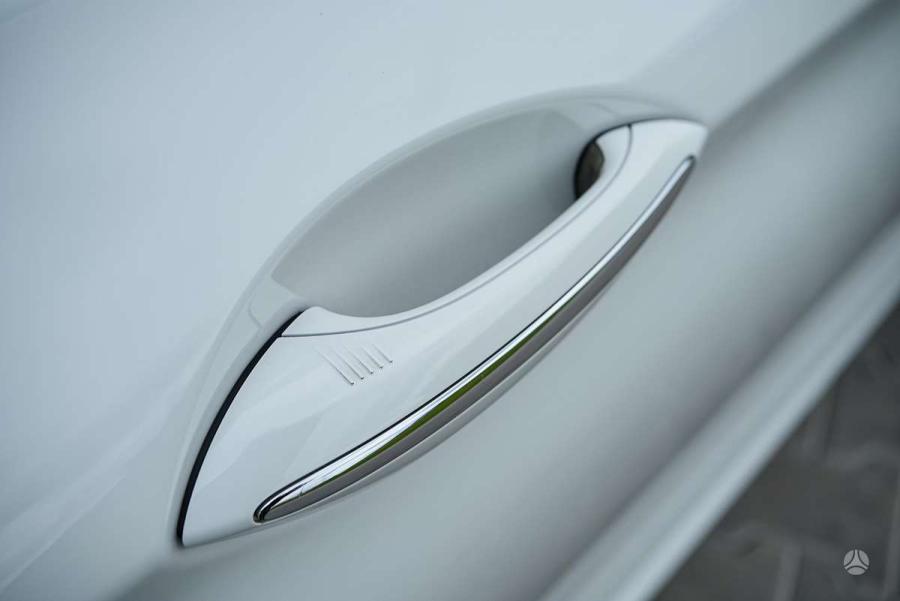 White BMW 640 2011 in Kaunas, with an engine capacity of 2.99 L and mileage of 319 thousand km for 14950 €, photo 33 on AUTOMOTO.COM.LV