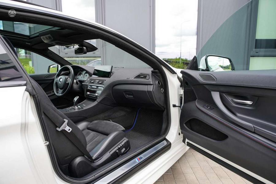 White BMW 640 2011 in Kaunas, with an engine capacity of 2.99 L and mileage of 319 thousand km for 14950 €, photo 36 on AUTOMOTO.COM.LV