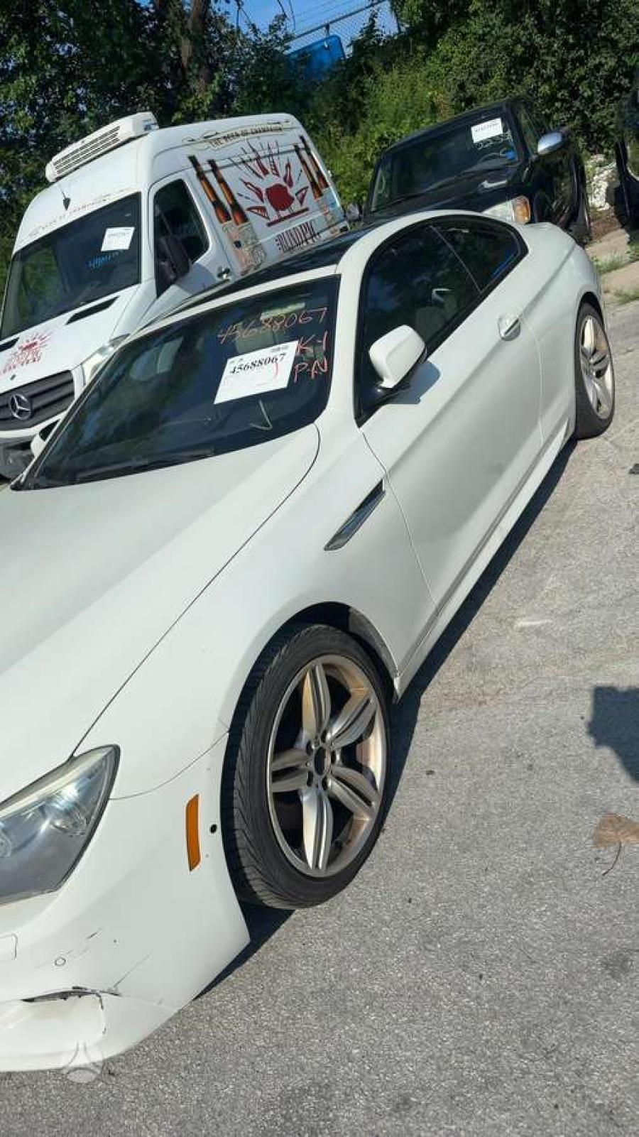 Balts BMW 640 2013 Kauņa, ar dzinēja tilpumu 2.98 L un nobraukumu 189 tūkst. km par 3500 €, foto 15 vietnē AUTOMOTO.COM.LV