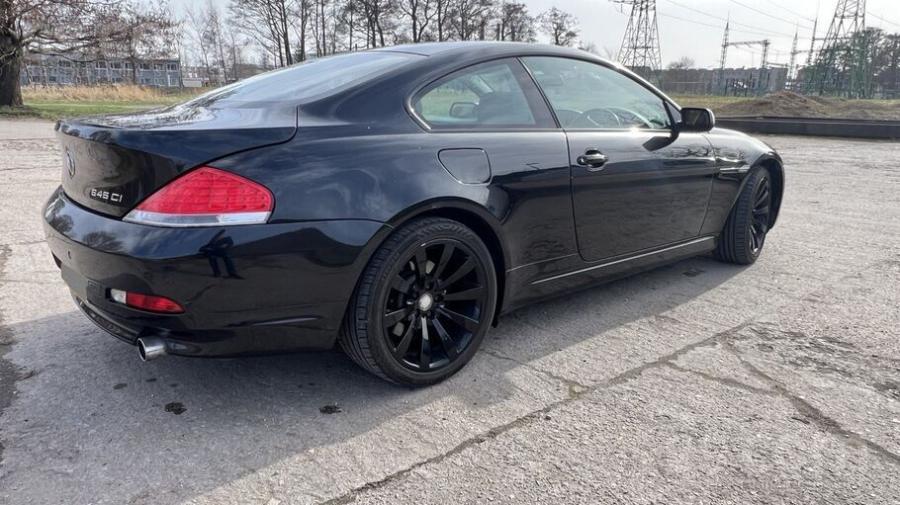 Black BMW 645 2003 in Liepaja, with an engine capacity of 4.50 L and mileage of 205 thousand km for 3250 €, photo 6 on AUTOMOTO.COM.LV