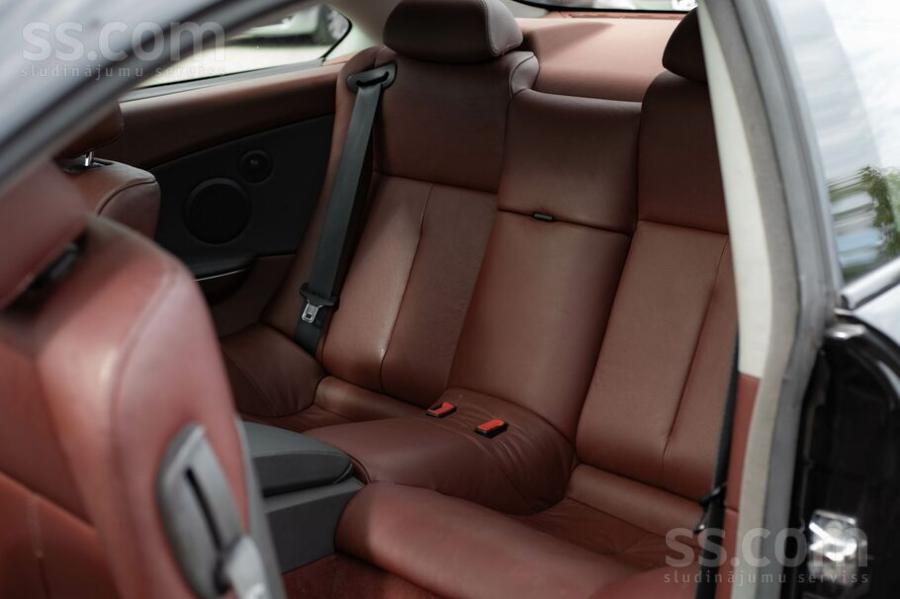 Black BMW 645 2003 in Riga, with an engine capacity of 4.40 L and mileage of 167 thousand km for 14990 €, photo 12 on AUTOMOTO.COM.LV