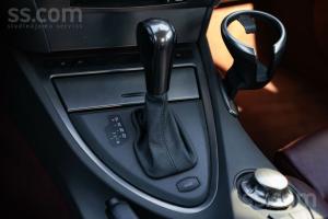 Black BMW 645 2003 in Riga, with an engine capacity of 4.40 L and mileage of 167 thousand km for 14990 €, photo 20 on AUTOMOTO.COM.LV