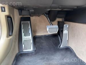 Black BMW 645 2003 in Riga, with an engine capacity of 4.40 L and mileage of 90 thousand km for 12000 €, photo 4 on AUTOMOTO.COM.LV