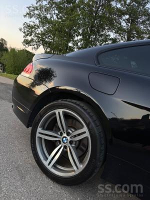 Melns BMW 645 2004 Rīga, ar dzinēja tilpumu 4.40 L un nobraukumu 123 tūkst. km par 8900 €, foto 13 vietnē AUTOMOTO.COM.LV