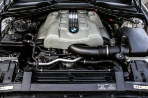 Pelēks BMW 645 2004 Rīga, ar dzinēja tilpumu 4.40 L un nobraukumu 216 tūkst. km par 15990 €, foto 15 vietnē AUTOMOTO.COM.LV