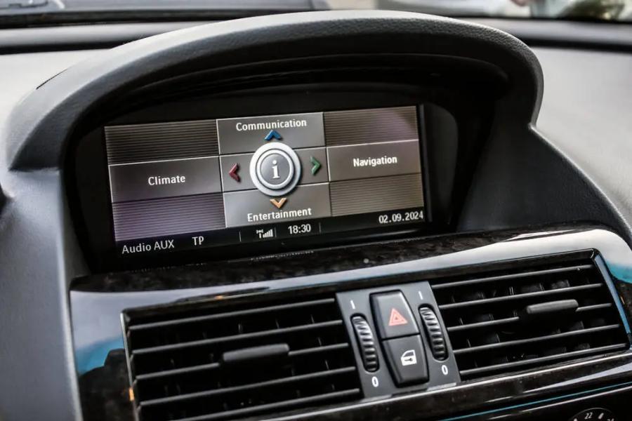 Pelēks BMW 645 2004 Rīga, ar dzinēja tilpumu 4.40 L un nobraukumu 216 tūkst. km par 15990 €, foto 19 vietnē AUTOMOTO.COM.LV