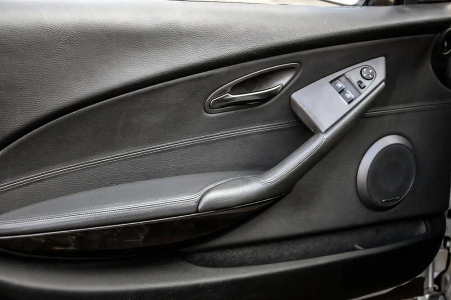 Pelēks BMW 645 2004 Rīga, ar dzinēja tilpumu 4.40 L un nobraukumu 216 tūkst. km par 15990 €, foto 26 vietnē AUTOMOTO.COM.LV