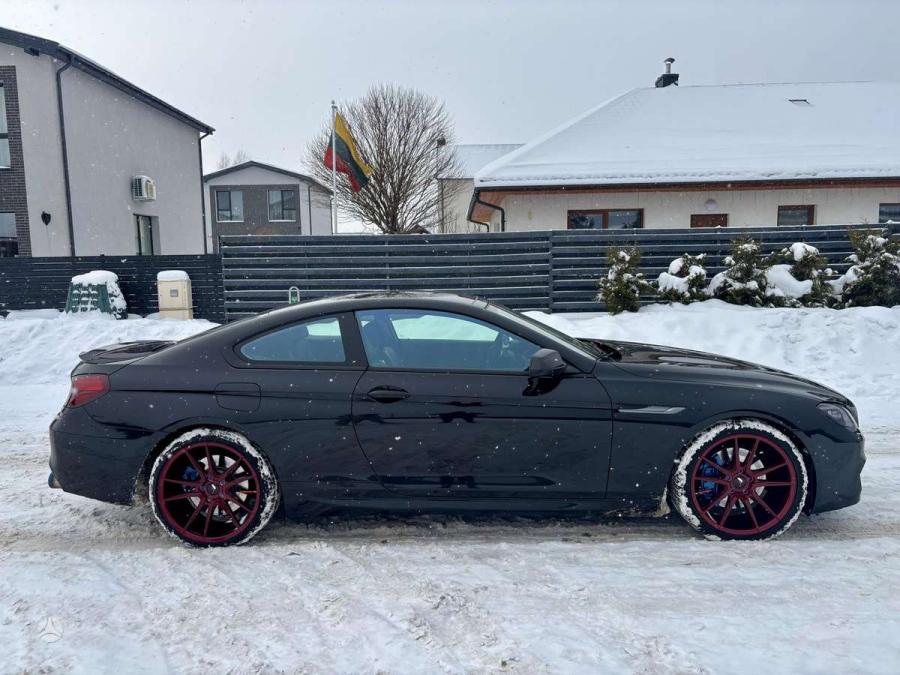 Black BMW 650 2012 in Vilnius, with an engine capacity of 4.40 L and mileage of 160 thousand km for 14999 €, photo 6 on AUTOMOTO.COM.LV