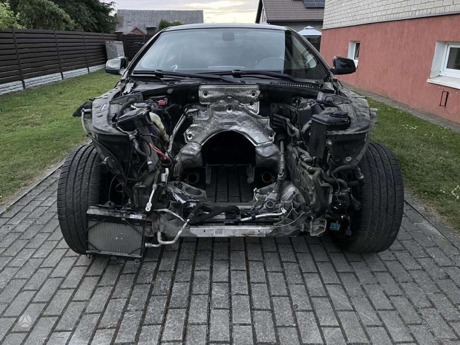 Black BMW 650 2012 in Klaipeda, with an engine capacity of 4.40 L and mileage of 103 thousand km for 3490 €, photo 6 on AUTOMOTO.COM.LV