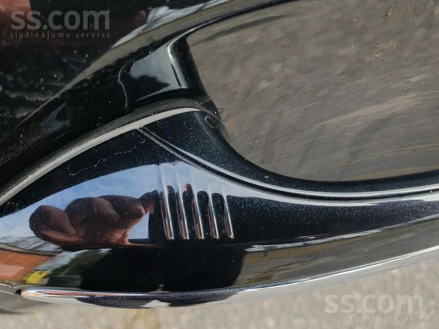 Black BMW 650 2013 in Riga, with an engine capacity of 4.40 L and mileage of 215 thousand km for 9650 €, photo 12 on AUTOMOTO.COM.LV