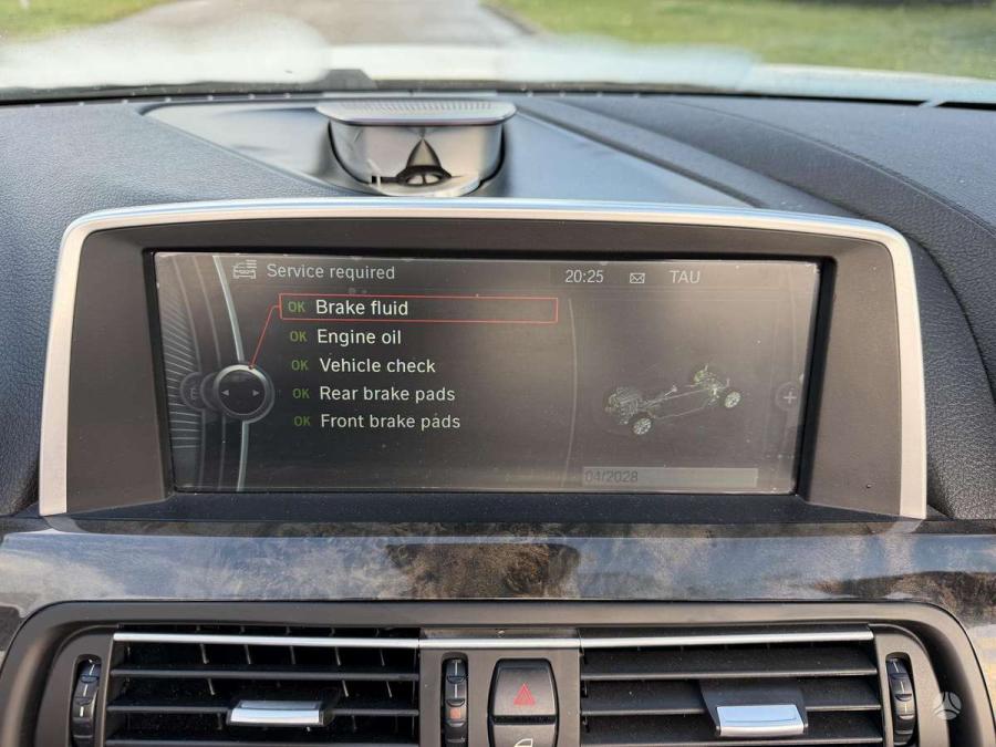 Balts BMW 650 2012 Kauņa, ar dzinēja tilpumu 4.40 L un nobraukumu 134 tūkst. km par 9950 €, foto 19 vietnē AUTOMOTO.COM.LV