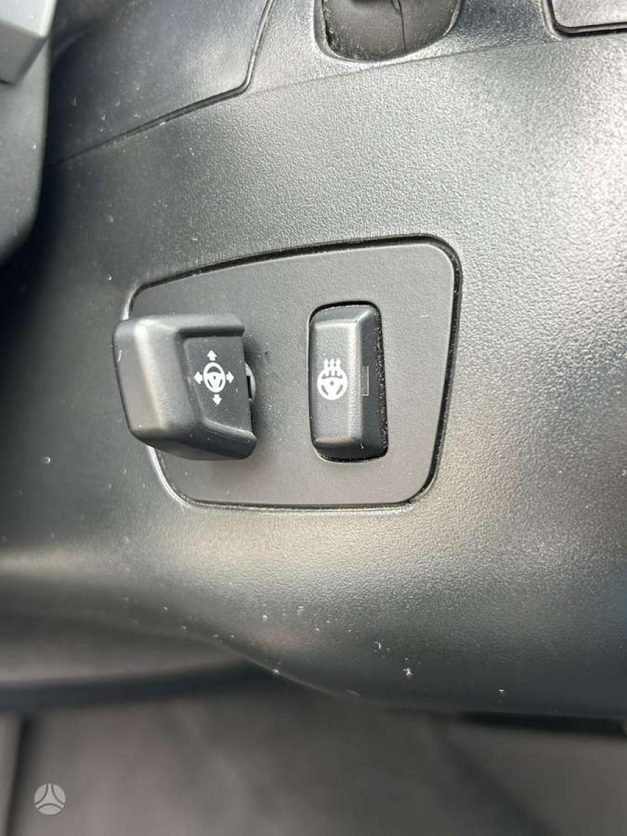 Balts BMW 650 2013 Kauņa, ar dzinēja tilpumu 4.40 L un nobraukumu 210 tūkst. km par 21000 €, foto 15 vietnē AUTOMOTO.COM.LV