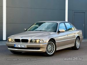 Smilšu krāsa BMW 7 Series 1998 Tallina, ar dzinēja tilpumu 3.50 L un nobraukumu 195 tūkst. km par 9900 €, foto  vietnē AUTOMOTO.COM.LV