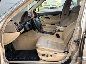 Smilšu krāsa BMW 7 Series 1998 Tallina, ar dzinēja tilpumu 3.50 L un nobraukumu 195 tūkst. km par 9900 €, foto 8 vietnē AUTOMOTO.COM.LV