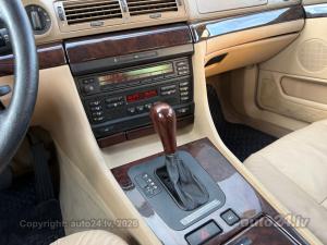 Smilšu krāsa BMW 7 Series 1998 Tallina, ar dzinēja tilpumu 3.50 L un nobraukumu 195 tūkst. km par 9900 €, foto 16 vietnē AUTOMOTO.COM.LV