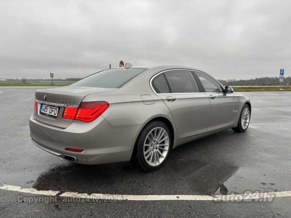 Beige BMW 7 Series 2010 in Tallinn, with an engine capacity of 3.00 L and mileage of 305 thousand km for 12500 €, photo 7 on AUTOMOTO.COM.LV