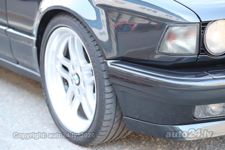 Black BMW 7 Series 1993 in Tallinn, with an engine capacity of 3.00 L and mileage of 444 thousand km for 10900 €, photo 13 on AUTOMOTO.COM.LV