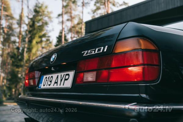 Black BMW 7 Series 1994 in Tallinn, with an engine capacity of 5.00 L and mileage of 217 thousand km for 13499 €, photo 5 on AUTOMOTO.COM.LV