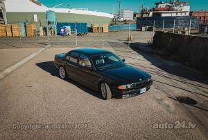 Melns BMW 7 Series 1995 Tallina, ar dzinēja tilpumu 4.00 L un nobraukumu 0 tūkst. km par 15500 €, foto 4 vietnē AUTOMOTO.COM.LV