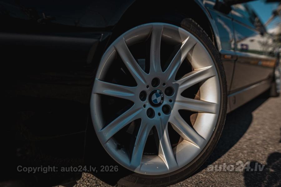 Melns BMW 7 Series 1995 Tallina, ar dzinēja tilpumu 4.00 L un nobraukumu 0 tūkst. km par 15500 €, foto 8 vietnē AUTOMOTO.COM.LV