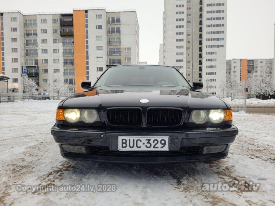 Melns BMW 7 Series 1998 Tallina, ar dzinēja tilpumu 4.40 L un nobraukumu 295 tūkst. km par 4599 €, foto 2 vietnē AUTOMOTO.COM.LV