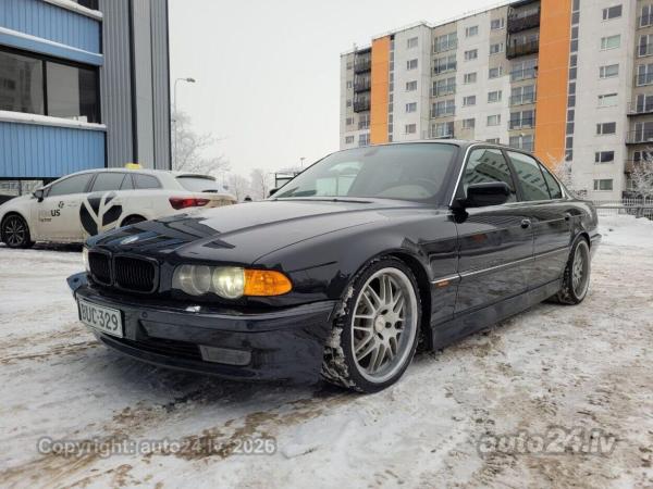 Black BMW 7 Series 1998 in Tallinn, with an engine capacity of 4.40 L and mileage of 295 thousand km for 4599 €, photo 3 on AUTOMOTO.COM.LV