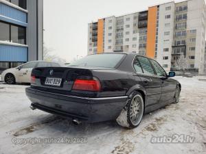 Melns BMW 7 Series 1998 Tallina, ar dzinēja tilpumu 4.40 L un nobraukumu 295 tūkst. km par 4599 €, foto 6 vietnē AUTOMOTO.COM.LV