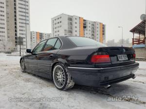 Melns BMW 7 Series 1998 Tallina, ar dzinēja tilpumu 4.40 L un nobraukumu 295 tūkst. km par 4599 €, foto 8 vietnē AUTOMOTO.COM.LV
