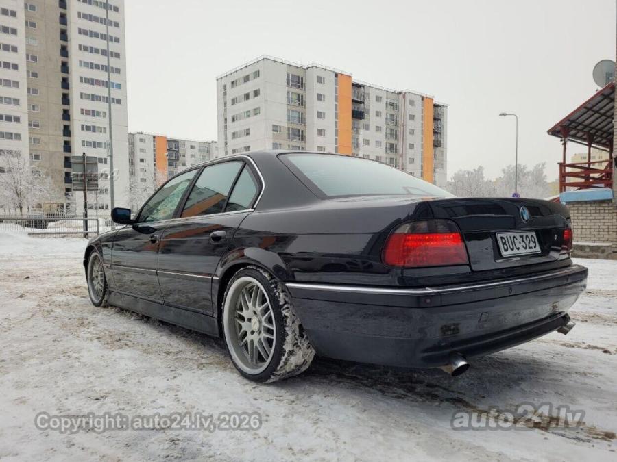 Melns BMW 7 Series 1998 Tallina, ar dzinēja tilpumu 4.40 L un nobraukumu 295 tūkst. km par 4599 €, foto 8 vietnē AUTOMOTO.COM.LV