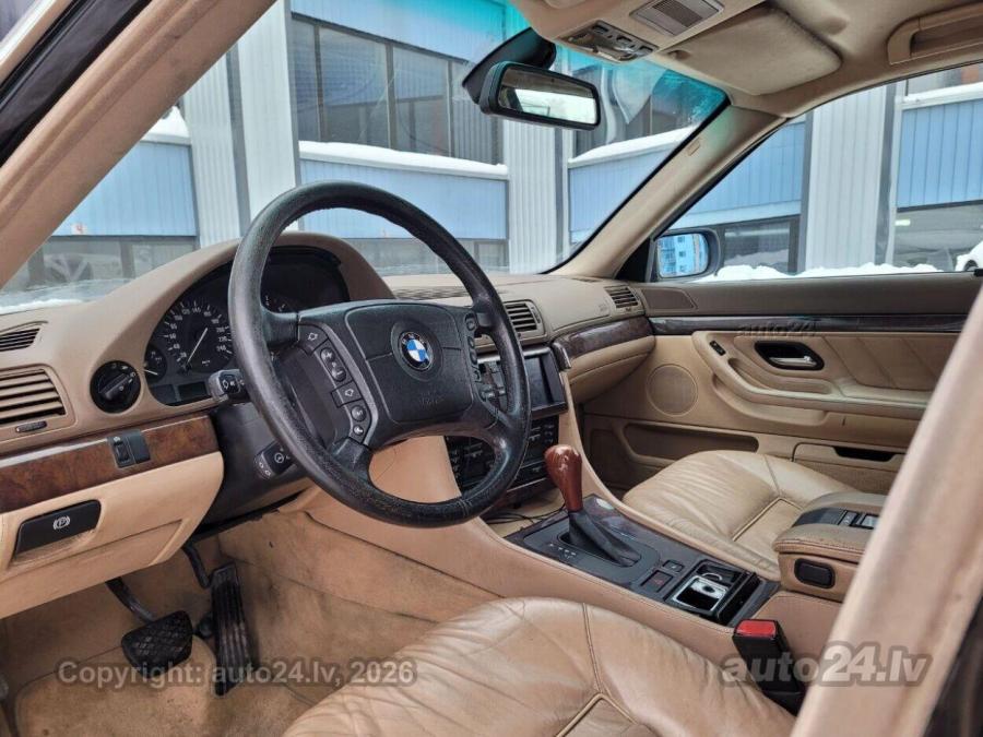 Melns BMW 7 Series 1998 Tallina, ar dzinēja tilpumu 4.40 L un nobraukumu 295 tūkst. km par 4599 €, foto 20 vietnē AUTOMOTO.COM.LV