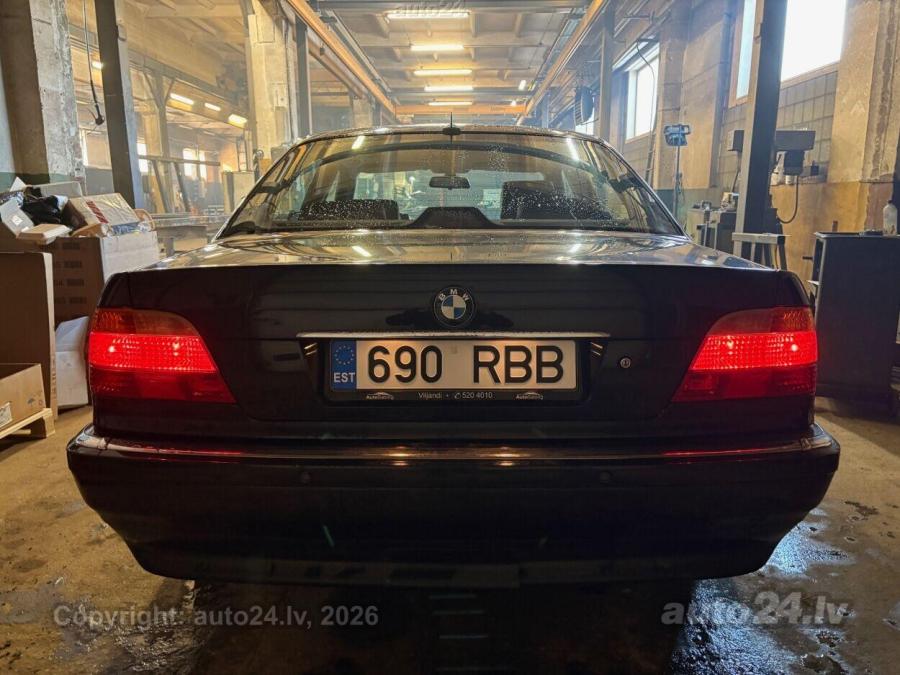 Melns BMW 7 Series 2000 Tallina, ar dzinēja tilpumu 2.80 L un nobraukumu 227 tūkst. km par 9900 €, foto 3 vietnē AUTOMOTO.COM.LV