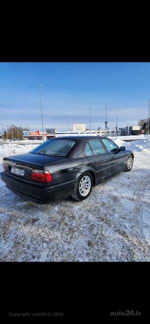Black BMW 7 Series 2000 in Tallinn, with an engine capacity of 2.90 L and mileage of 383 thousand km for 6500 €, photo 5 on AUTOMOTO.COM.LV