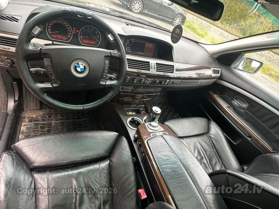 Black BMW 7 Series 2002 in Tallinn, with an engine capacity of 4.40 L and mileage of 395 thousand km for 2300 €, photo 8 on AUTOMOTO.COM.LV