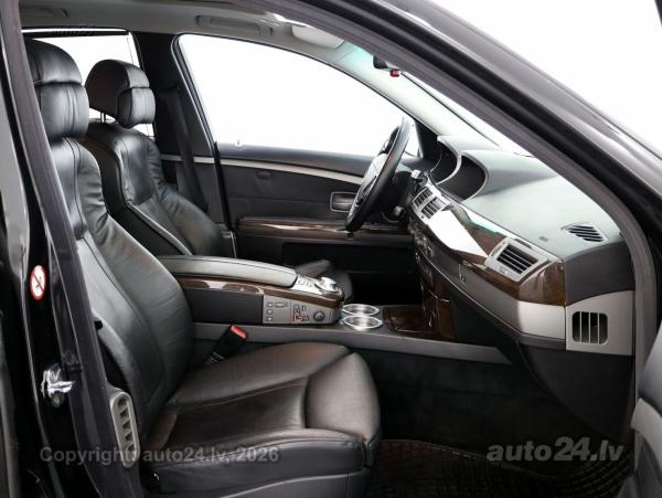 Melns BMW 7 Series 2004 Tallina, ar dzinēja tilpumu 3.90 L un nobraukumu 415 tūkst. km par 2499 €, foto 6 vietnē AUTOMOTO.COM.LV