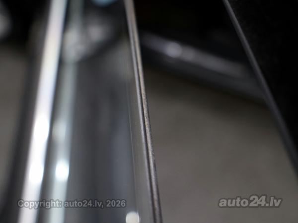 Melns BMW 7 Series 2004 Tallina, ar dzinēja tilpumu 3.90 L un nobraukumu 415 tūkst. km par 2499 €, foto 10 vietnē AUTOMOTO.COM.LV