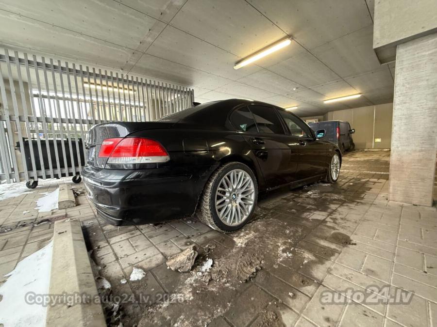 Melns BMW 7 Series 2006 Tallina, ar dzinēja tilpumu 4.40 L un nobraukumu 0 tūkst. km par 3500 €, foto 4 vietnē AUTOMOTO.COM.LV