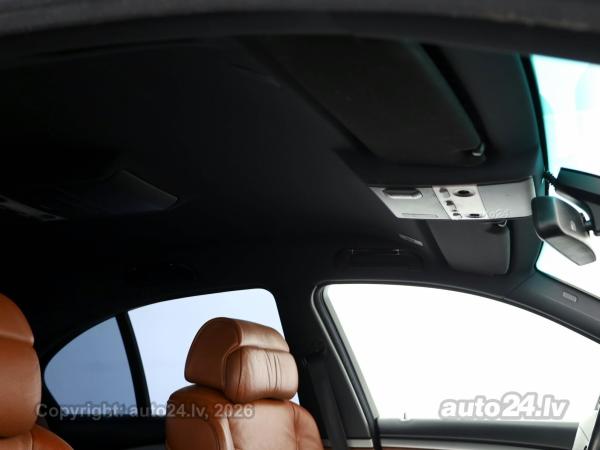 Melns BMW 7 Series 2006 Tallina, ar dzinēja tilpumu 3.00 L un nobraukumu 369 tūkst. km par 2999 €, foto 8 vietnē AUTOMOTO.COM.LV