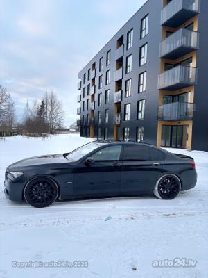 Melns BMW 7 Series 2008 Tartu, ar dzinēja tilpumu 3.00 L un nobraukumu 360 tūkst. km par 10699 €, foto 2 vietnē AUTOMOTO.COM.LV