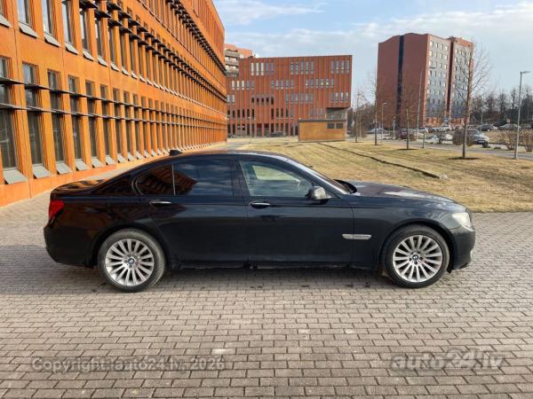 Melns BMW 7 Series 2008 Tartu, ar dzinēja tilpumu 3.00 L un nobraukumu 395 tūkst. km par 10900 €, foto 7 vietnē AUTOMOTO.COM.LV