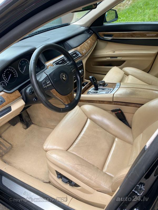 Melns BMW 7 Series 2008 Tallina, ar dzinēja tilpumu 3.00 L un nobraukumu 430 tūkst. km par 7950 €, foto 8 vietnē AUTOMOTO.COM.LV