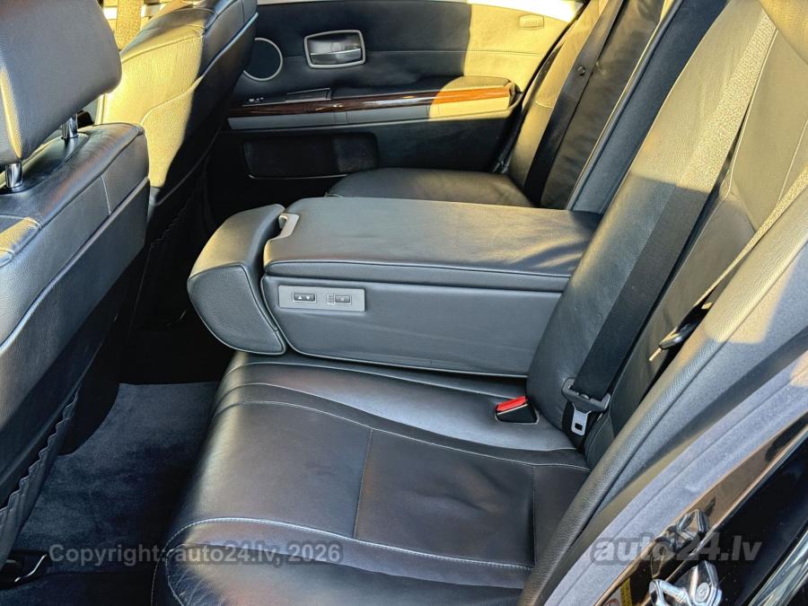 Black BMW 7 Series 2008 in Tallinn, with an engine capacity of 3.00 L and mileage of 279 thousand km for 7500 €, photo 12 on AUTOMOTO.COM.LV
