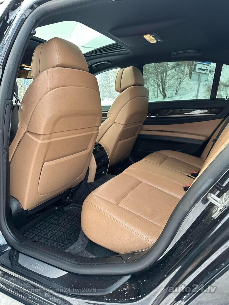 Melns BMW 7 Series 2009 Tallina, ar dzinēja tilpumu 3.00 L un nobraukumu 395 tūkst. km par 7999 €, foto 10 vietnē AUTOMOTO.COM.LV