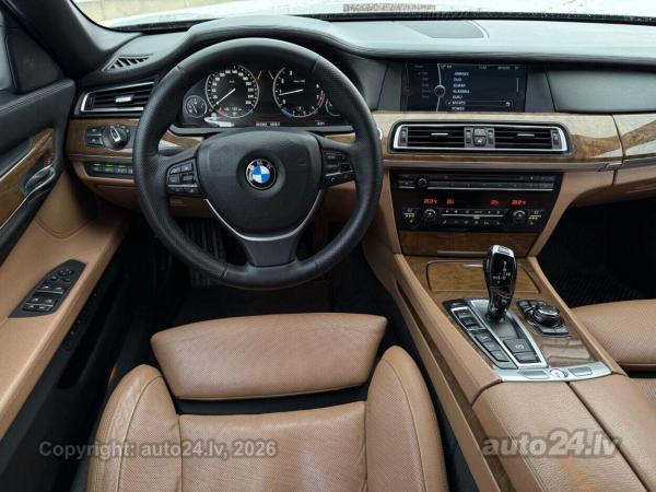 Melns BMW 7 Series 2009 Tartu, ar dzinēja tilpumu 4.40 L un nobraukumu 260 tūkst. km par 8500 €, foto 8 vietnē AUTOMOTO.COM.LV