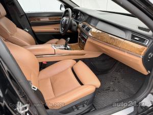 Melns BMW 7 Series 2009 Tartu, ar dzinēja tilpumu 4.40 L un nobraukumu 260 tūkst. km par 8500 €, foto 15 vietnē AUTOMOTO.COM.LV