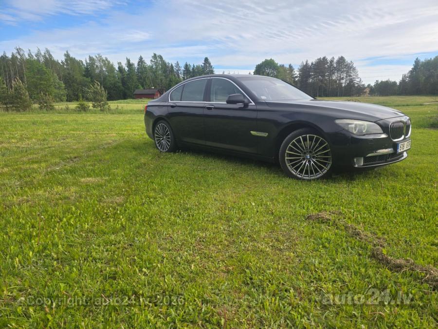 Black BMW 7 Series 2009 in Tallinn, with an engine capacity of 3.00 L and mileage of 0 thousand km for 10000 €, photo 4 on AUTOMOTO.COM.LV